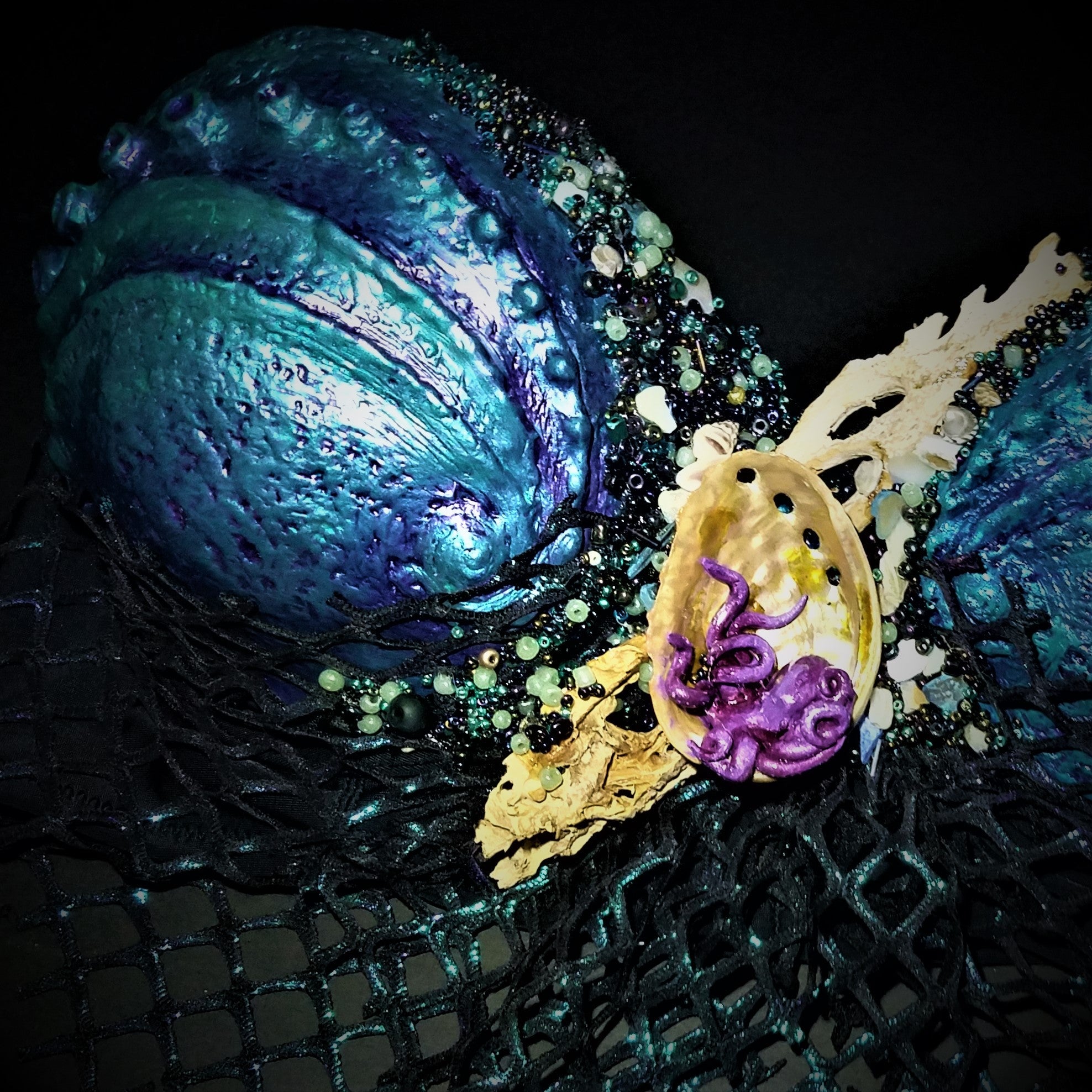 Paintable plastic shells + ocean life for mermaid tops + accessories ...