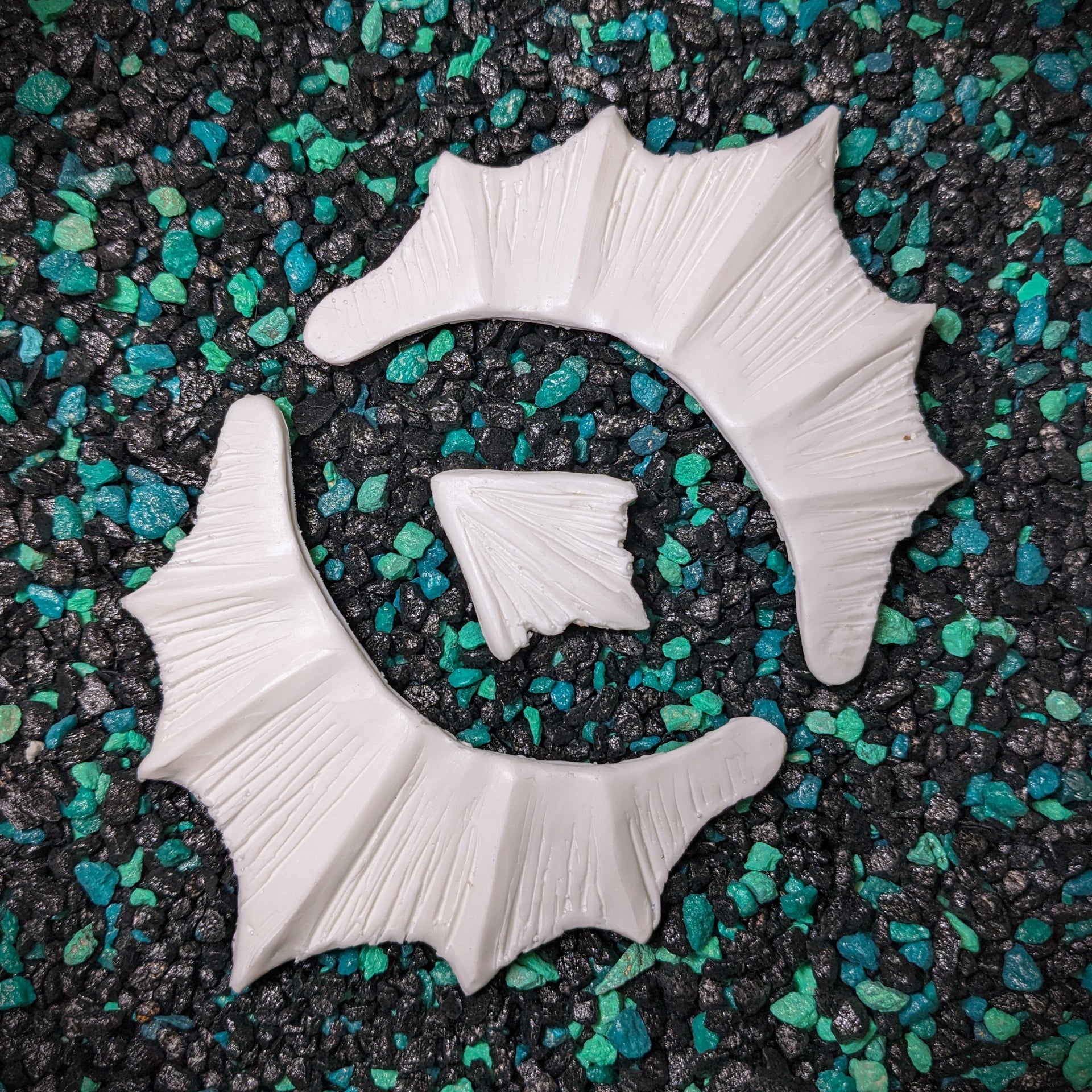 Paintable plastic shells + ocean life for mermaid tops + accessories ...